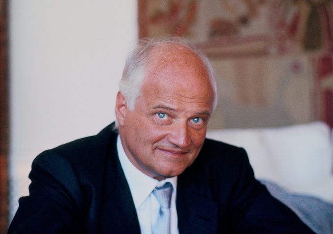 How One Man Came To Own 49% Of the World’s Largest Gold Miner