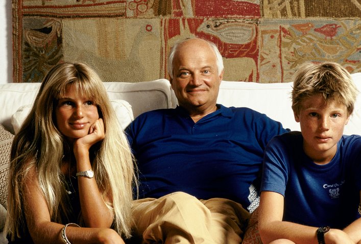 How One Man Came To Own 49% Of the World’s Largest Gold Miner